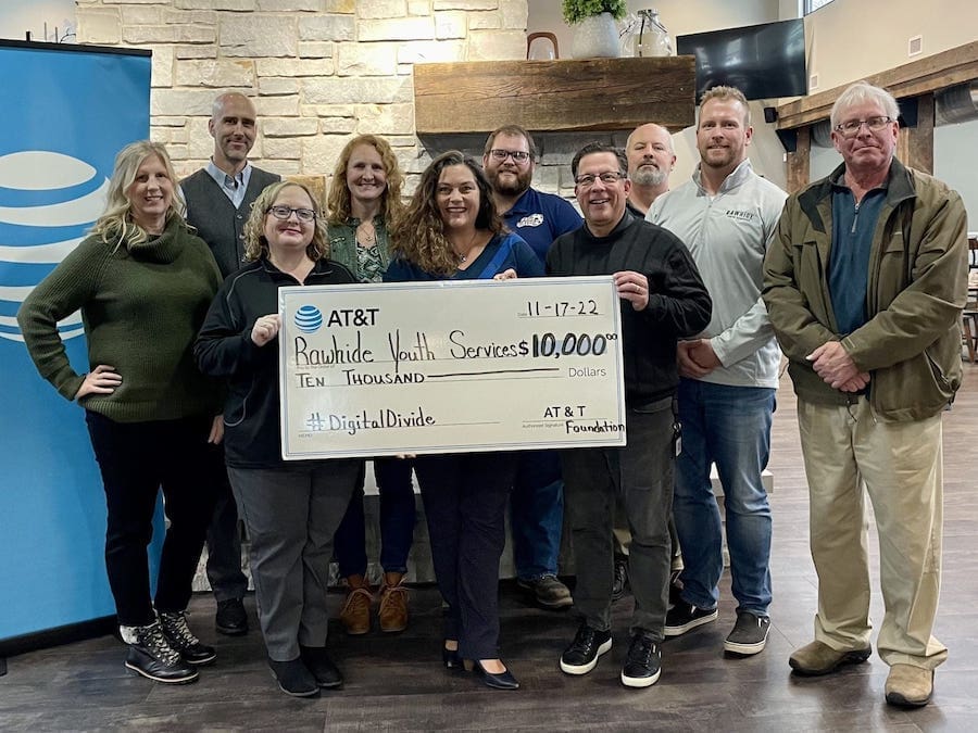 Helping Bridge the Digital Divide in Wisconsin - AT&T Connects