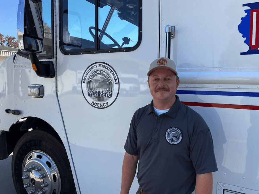 FirstNet provides peace of mind for first-ever NASCAR race in Illinois ...