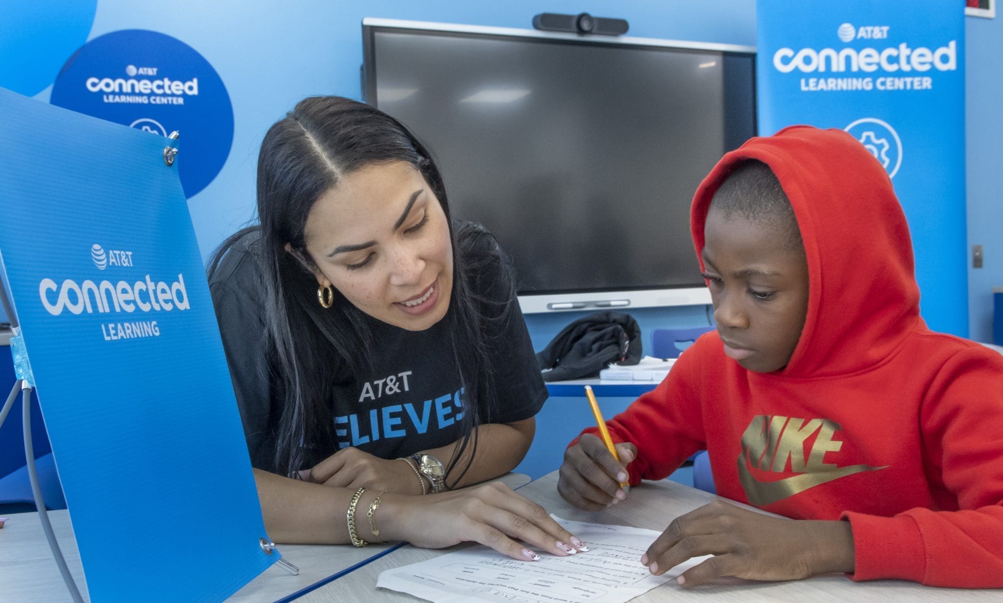 Dunking on the Digital Divide with our new Connected Learning Center in Miami - AT&T Connects