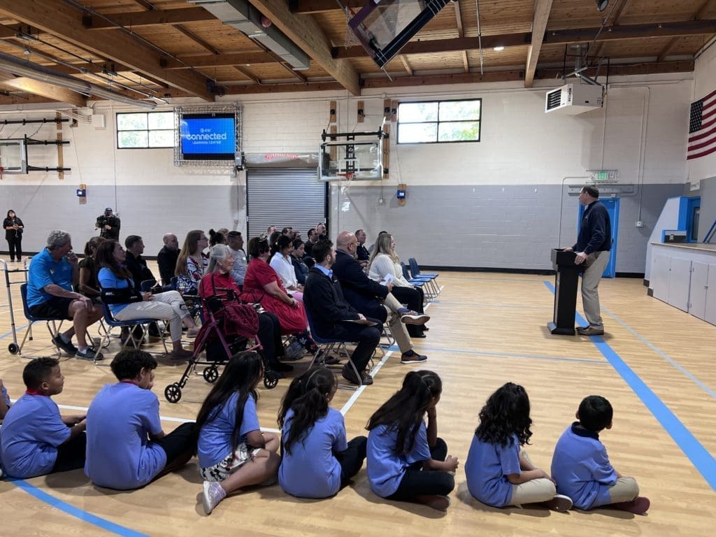 AT&T Connected Learning Center Brightens Futures Inside and Outside ...