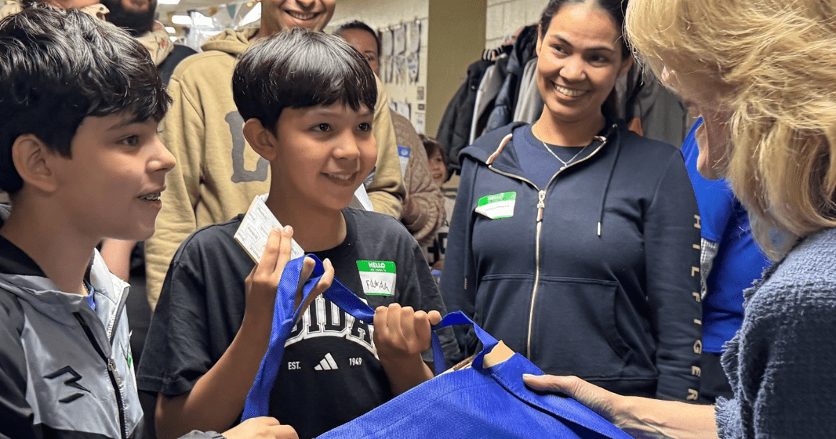 Helping Illinois Families Guide Students for Online Safety - AT&T Connects